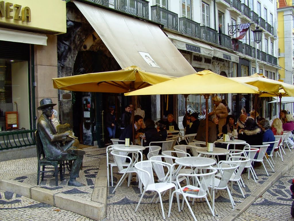 Um dos melhores cafés históricos da Europa fica em Portugal - MoveNotícias