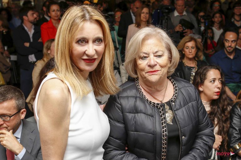 Judite Sousa apresenta novo livro rodeada de amigos - MoveNotícias