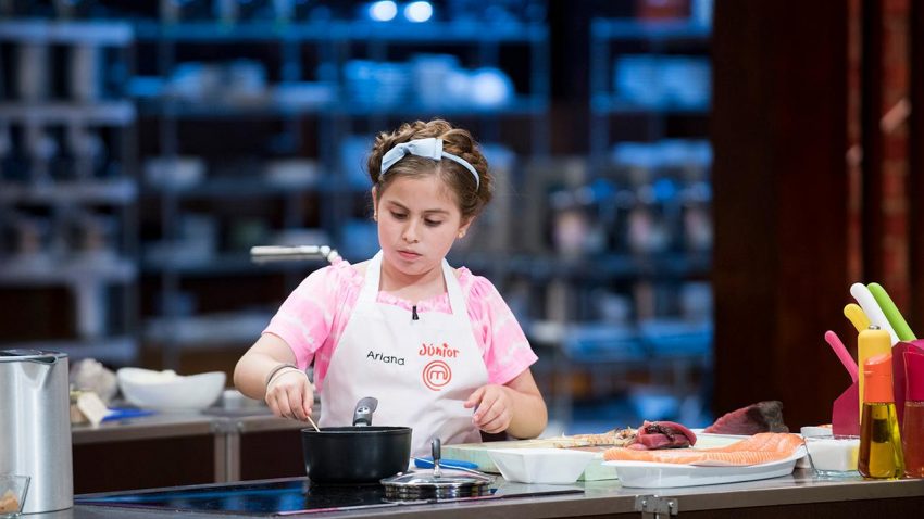 MasterChef Júnior: Sushi elimina Joana e Ariana - MoveNotícias