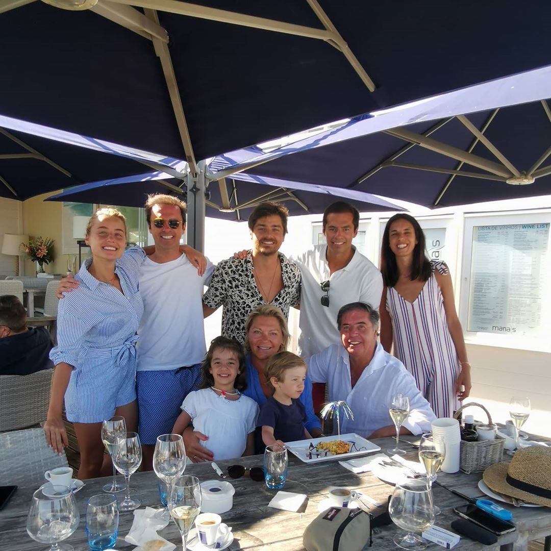 Kelly Bailey já não passa sem a nova família - MoveNotícias